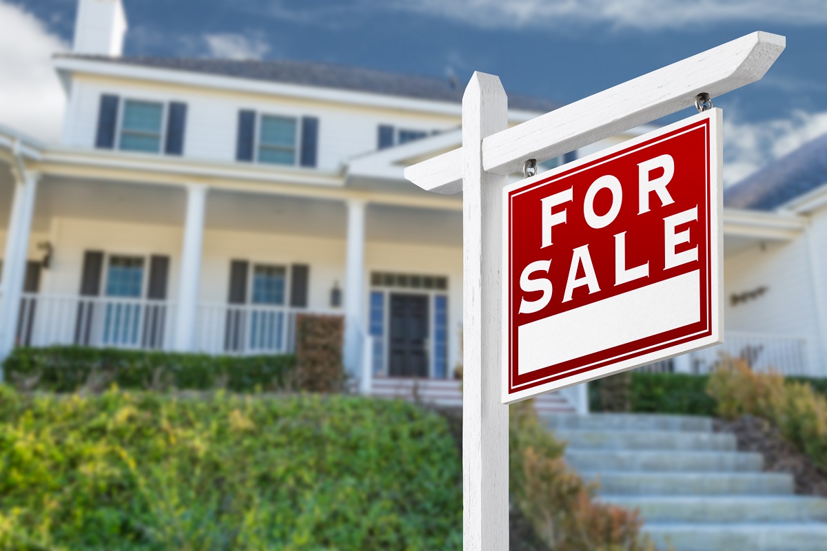 5 Reasons Why Americans Own Multiple Homes - Seen Moments